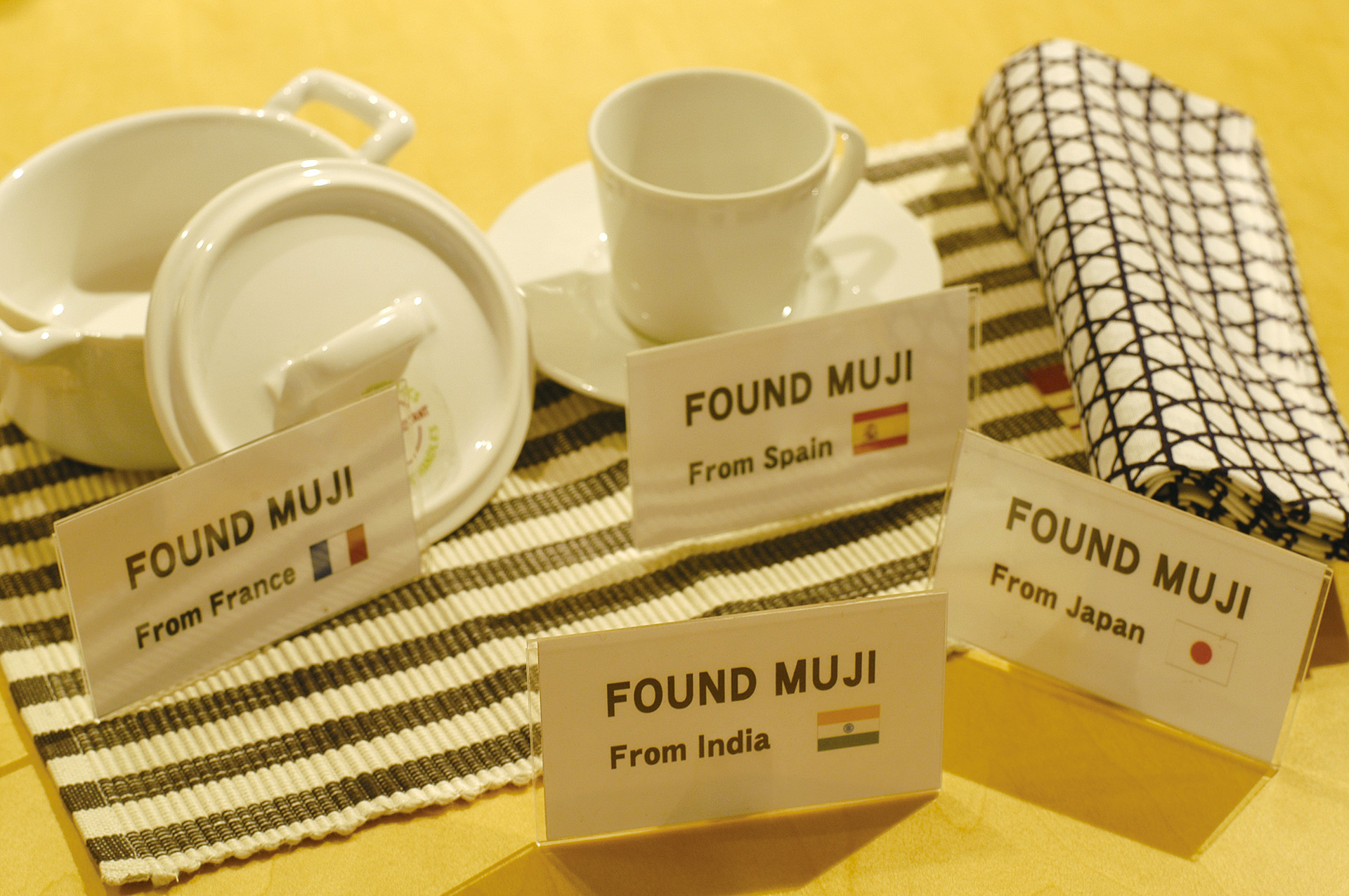 MUJI | AXHUM